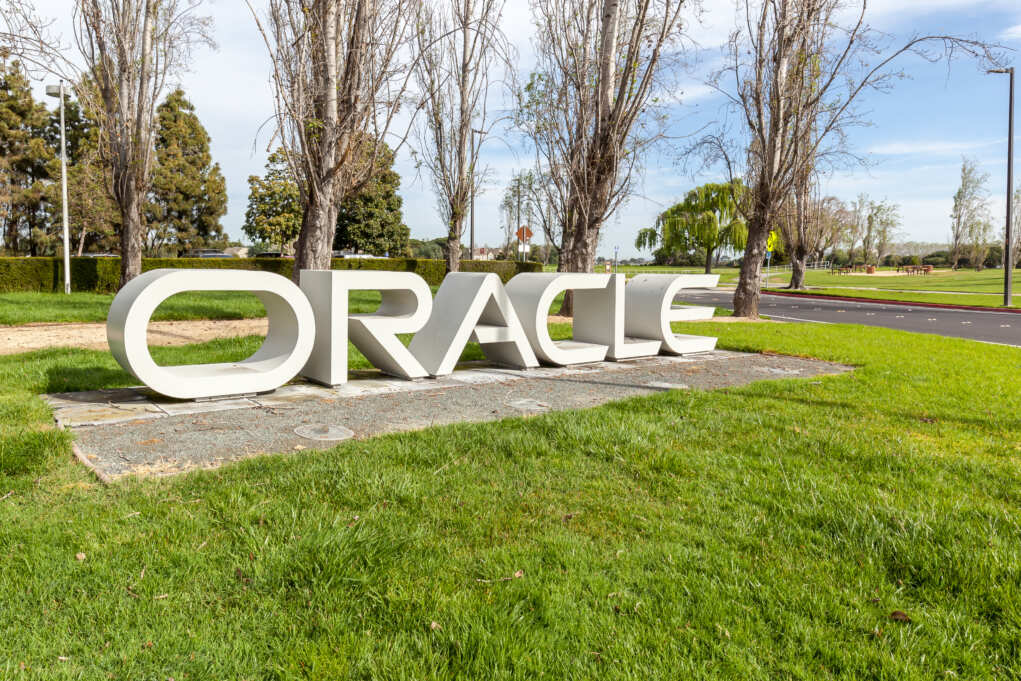 Oracle’s $300B AI Collapse STUNS Market | Times of America